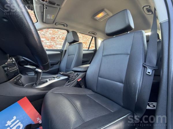 Grey BMW X1 2015 in Talsi, with an engine capacity of 2.00 L and mileage of 166 thousand km for 10740 €, photo 7 on AUTOMOTO.COM.LV