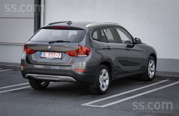 Grey BMW X1 2015 in Riga, with an engine capacity of 2.00 L and mileage of 120 thousand km for 11150 €, photo 4 on AUTOMOTO.COM.LV
