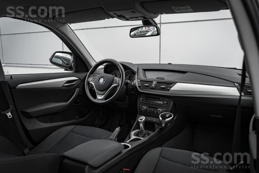 Pelēks BMW X1 2015 Rīga, ar dzinēja tilpumu 2.00 L un nobraukumu 120 tūkst. km par 11150 €, foto 14 vietnē AUTOMOTO.COM.LV