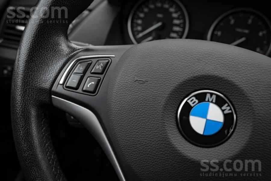 Pelēks BMW X1 2015 Rīga, ar dzinēja tilpumu 2.00 L un nobraukumu 120 tūkst. km par 11150 €, foto 16 vietnē AUTOMOTO.COM.LV