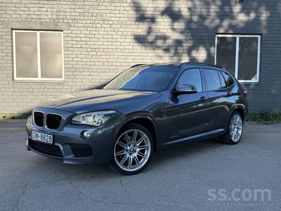 Pelēks BMW X1 2015 Tukums, ar dzinēja tilpumu 2.00 L un nobraukumu 241 tūkst. km par 10990 €, foto 1 vietnē AUTOMOTO.COM.LV