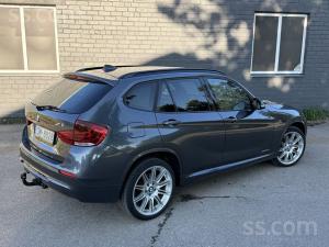 Pelēks BMW X1 2015 Tukums, ar dzinēja tilpumu 2.00 L un nobraukumu 241 tūkst. km par 10990 €, foto 4 vietnē AUTOMOTO.COM.LV