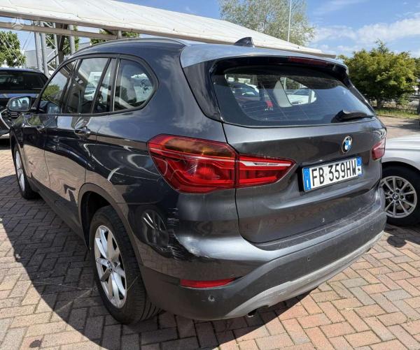 Pelēks BMW X1 2015 Šauļi, ar dzinēja tilpumu 2.00 L un nobraukumu 253 tūkst. km par 9200 €, foto 6 vietnē AUTOMOTO.COM.LV