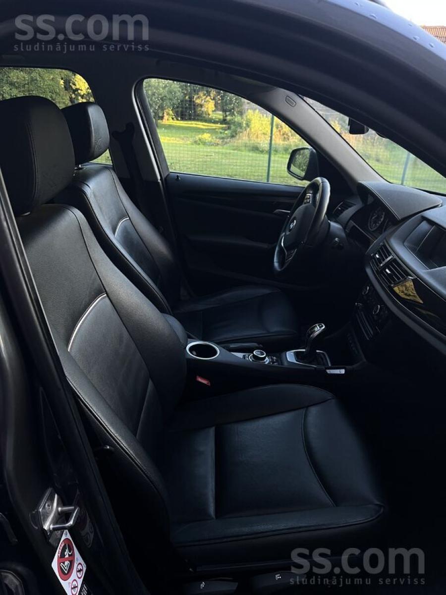 Pelēks BMW X1 2015 Saldus, ar dzinēja tilpumu 2.00 L un nobraukumu 306 tūkst. km par 8200 €, foto 14 vietnē AUTOMOTO.COM.LV