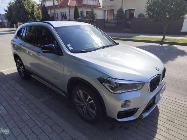 Grey BMW X1 2015 in Taurage, with an engine capacity of 2.00 L and mileage of 200 thousand km for 12100 €, photo 5 on AUTOMOTO.COM.LV