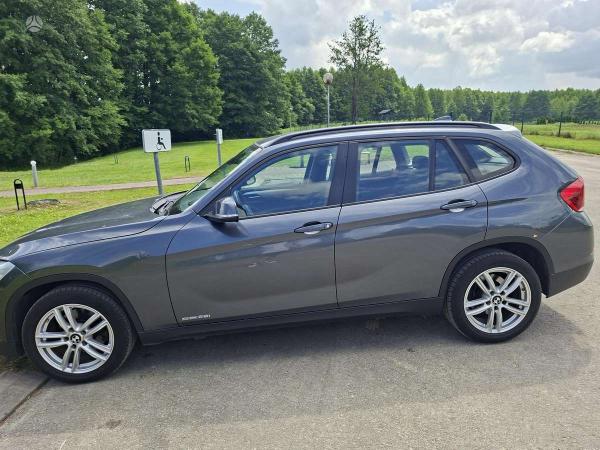 BMW X1 2015 in Alytus on AUTOMOTO.COM.LV Grey BMW X1 2015 in Alytus, with an engine capacity of 2.00 L and mileage of 145 thousand km for 7000 €, photo 3 on AUTOMOTO.COM.LV