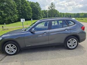 Pelēks BMW X1 2015 Alīta, ar dzinēja tilpumu 2.00 L un nobraukumu 145 tūkst. km par 7000 €, foto 3 vietnē AUTOMOTO.COM.LV