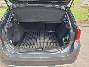 Pelēks BMW X1 2015 Alīta, ar dzinēja tilpumu 2.00 L un nobraukumu 145 tūkst. km par 7000 €, foto 6 vietnē AUTOMOTO.COM.LV