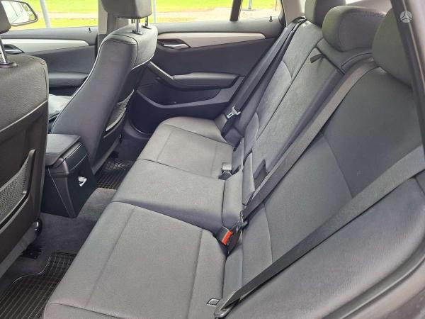BMW X1 2015 in Alytus on AUTOMOTO.COM.LV Grey BMW X1 2015 in Alytus, with an engine capacity of 2.00 L and mileage of 145 thousand km for 7000 €, photo 8 on AUTOMOTO.COM.LV