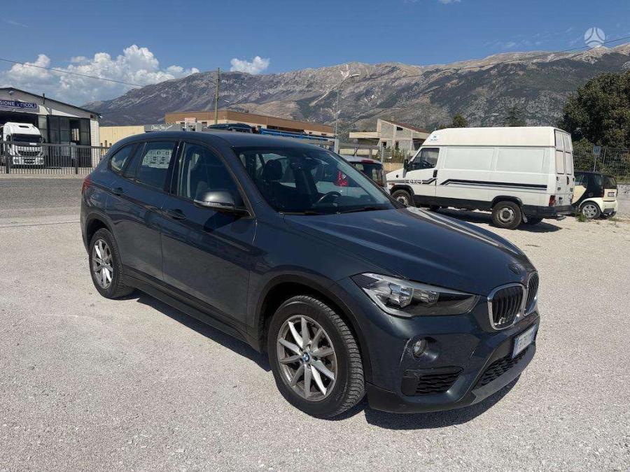 Grey BMW X1 2015 in Siauliai, with an engine capacity of 2.00 L and mileage of 290 thousand km for 9200 €, photo 6 on AUTOMOTO.COM.LV
