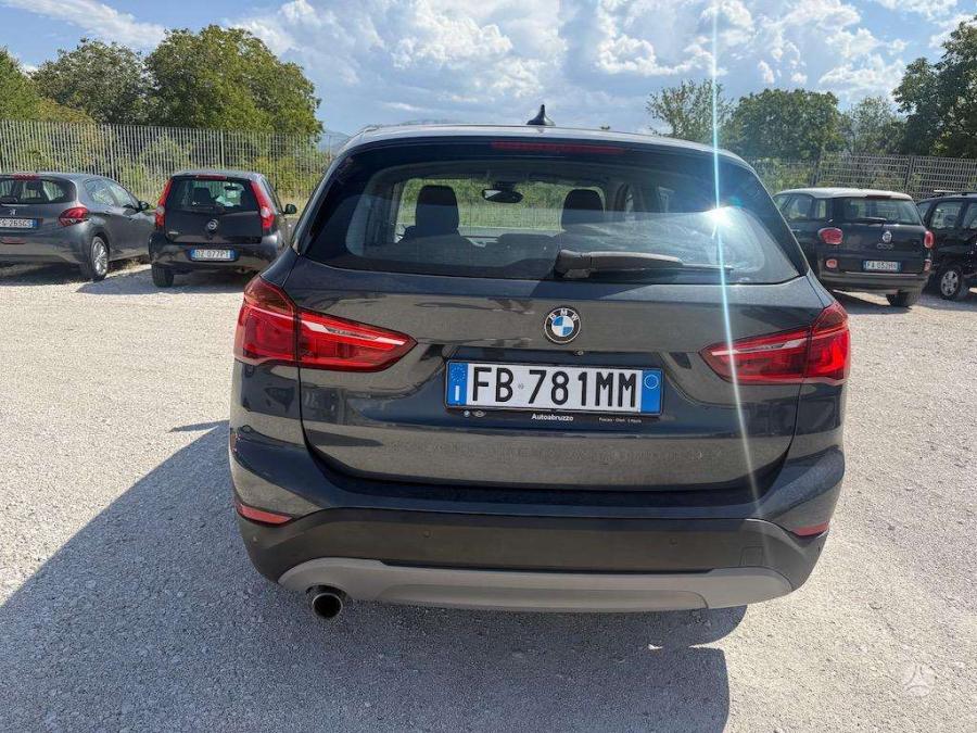 Grey BMW X1 2015 in Siauliai, with an engine capacity of 2.00 L and mileage of 290 thousand km for 9200 €, photo 13 on AUTOMOTO.COM.LV