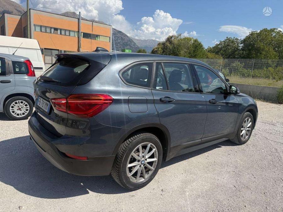 Grey BMW X1 2015 in Siauliai, with an engine capacity of 2.00 L and mileage of 290 thousand km for 9200 €, photo 11 on AUTOMOTO.COM.LV