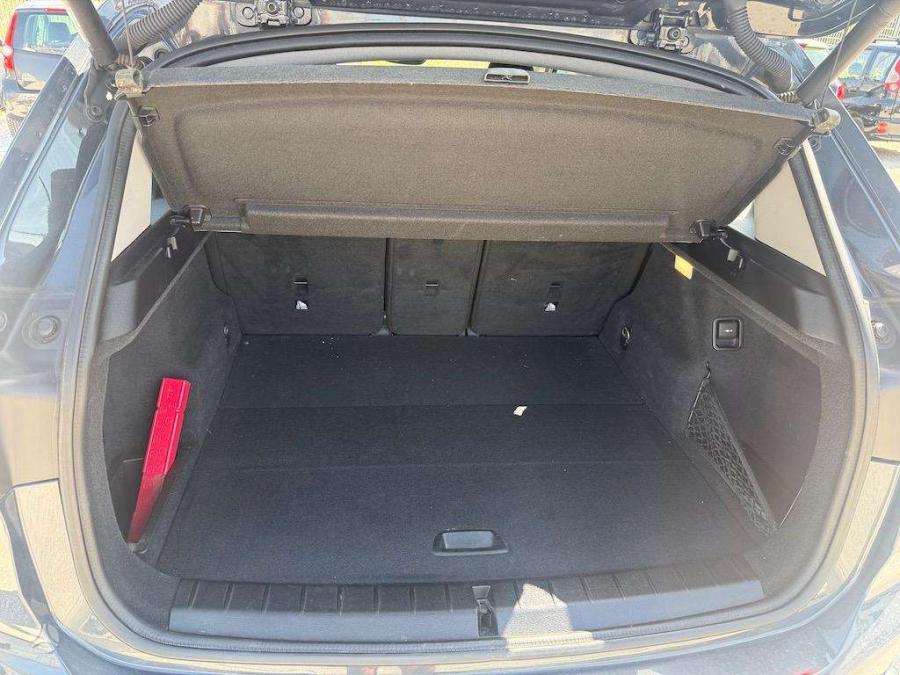 Grey BMW X1 2015 in Siauliai, with an engine capacity of 2.00 L and mileage of 290 thousand km for 9200 €, photo 41 on AUTOMOTO.COM.LV