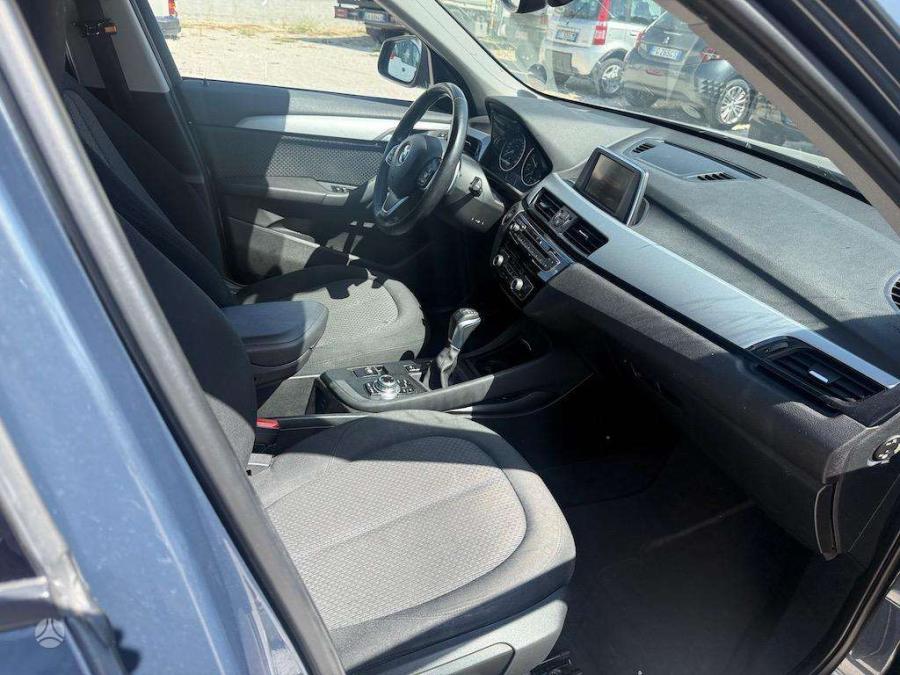 Grey BMW X1 2015 in Siauliai, with an engine capacity of 2.00 L and mileage of 290 thousand km for 9200 €, photo 18 on AUTOMOTO.COM.LV