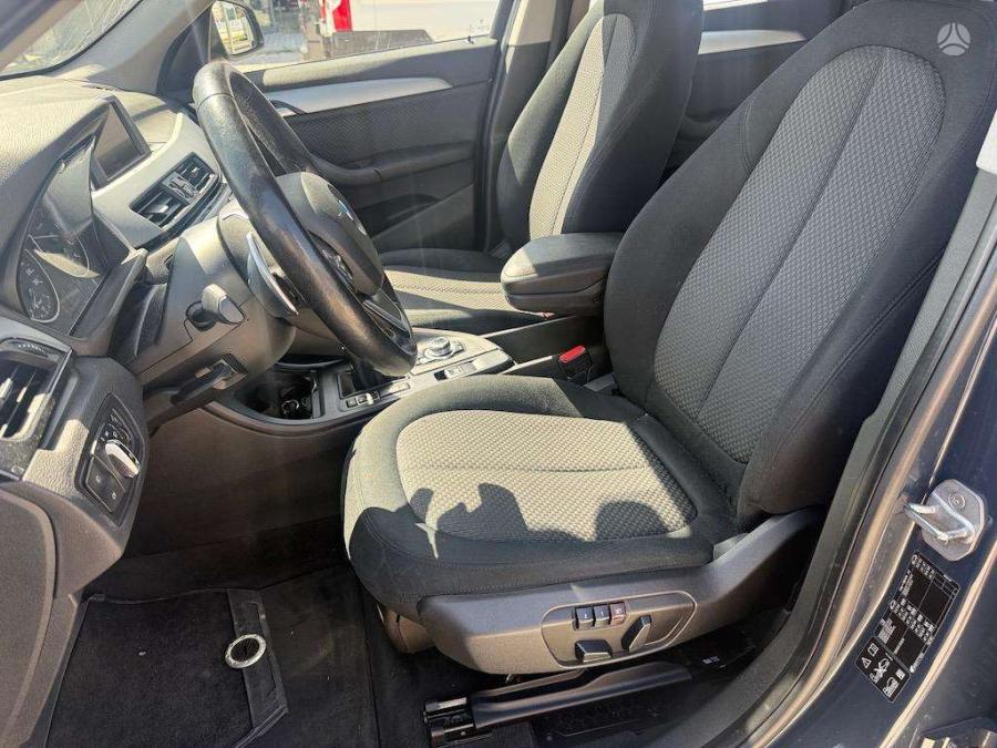 Grey BMW X1 2015 in Siauliai, with an engine capacity of 2.00 L and mileage of 290 thousand km for 9200 €, photo 24 on AUTOMOTO.COM.LV
