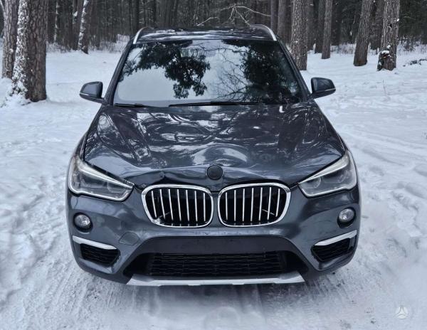 Grey BMW X1 2016 in Prienai, with an engine capacity of 2.00 L and mileage of 145 thousand km for 12500 €, photo 2 on AUTOMOTO.COM.LV