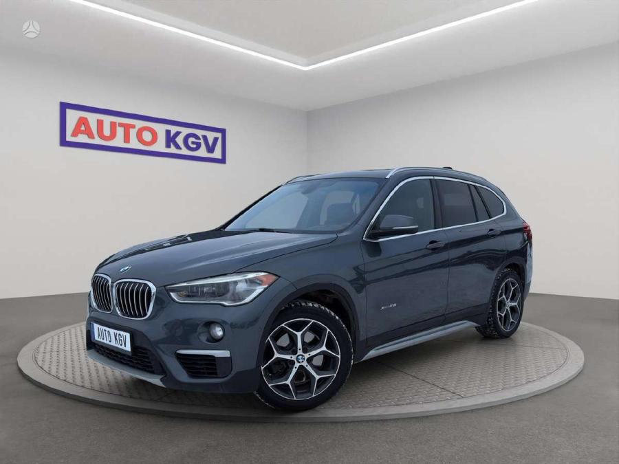 Grey BMW X1 2016 in Kaunas, with an engine capacity of 2.00 L and mileage of 128 thousand km for 12999 €, photo 1 on AUTOMOTO.COM.LV