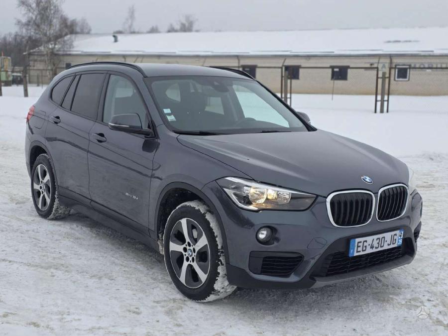 Grey BMW X1 2016 in Taurage, with an engine capacity of 2.00 L and mileage of 207 thousand km for 10800 €, photo 3 on AUTOMOTO.COM.LV