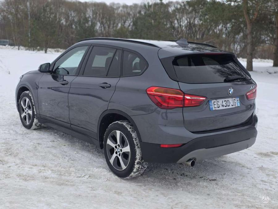 Grey BMW X1 2016 in Taurage, with an engine capacity of 2.00 L and mileage of 207 thousand km for 10800 €, photo 6 on AUTOMOTO.COM.LV