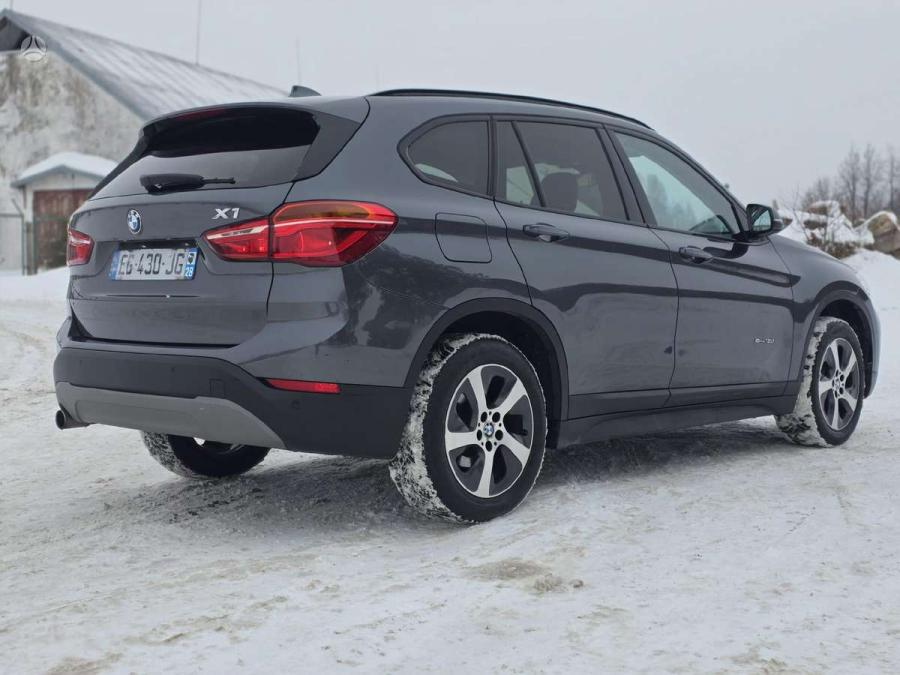 Grey BMW X1 2016 in Taurage, with an engine capacity of 2.00 L and mileage of 207 thousand km for 10800 €, photo 7 on AUTOMOTO.COM.LV
