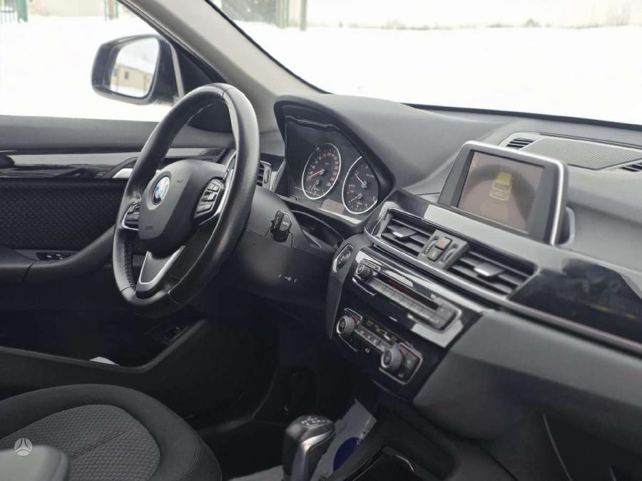 Grey BMW X1 2016 in Taurage, with an engine capacity of 2.00 L and mileage of 207 thousand km for 10800 €, photo 9 on AUTOMOTO.COM.LV