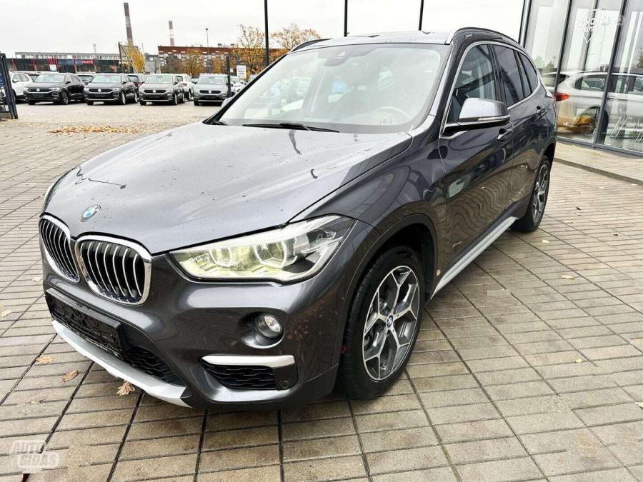 Grey BMW X1 2016 in Kaunas, with an engine capacity of 2.00 L and mileage of 219 thousand km for 12500 €, photo 1 on AUTOMOTO.COM.LV