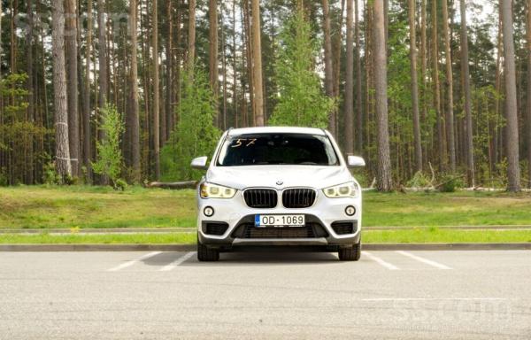 Pelēks BMW X1 2016 Rīga, ar dzinēja tilpumu 2.00 L un nobraukumu 249 tūkst. km par 13990 €, foto 3 vietnē AUTOMOTO.COM.LV