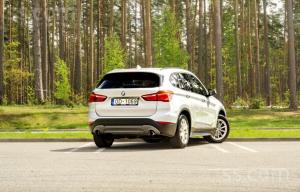 Grey BMW X1 2016 in Riga, with an engine capacity of 2.00 L and mileage of 249 thousand km for 13990 €, photo 7 on AUTOMOTO.COM.LV