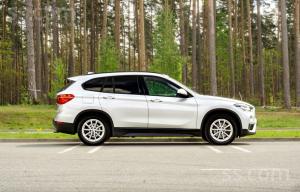 Grey BMW X1 2016 in Riga, with an engine capacity of 2.00 L and mileage of 249 thousand km for 13990 €, photo 10 on AUTOMOTO.COM.LV