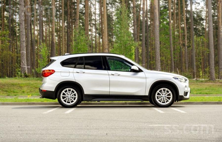 Grey BMW X1 2016 in Riga, with an engine capacity of 2.00 L and mileage of 249 thousand km for 13990 €, photo 10 on AUTOMOTO.COM.LV