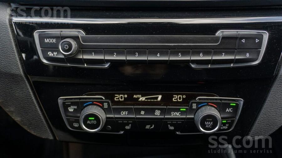 Grey BMW X1 2016 in Riga, with an engine capacity of 2.00 L and mileage of 249 thousand km for 13990 €, photo 20 on AUTOMOTO.COM.LV