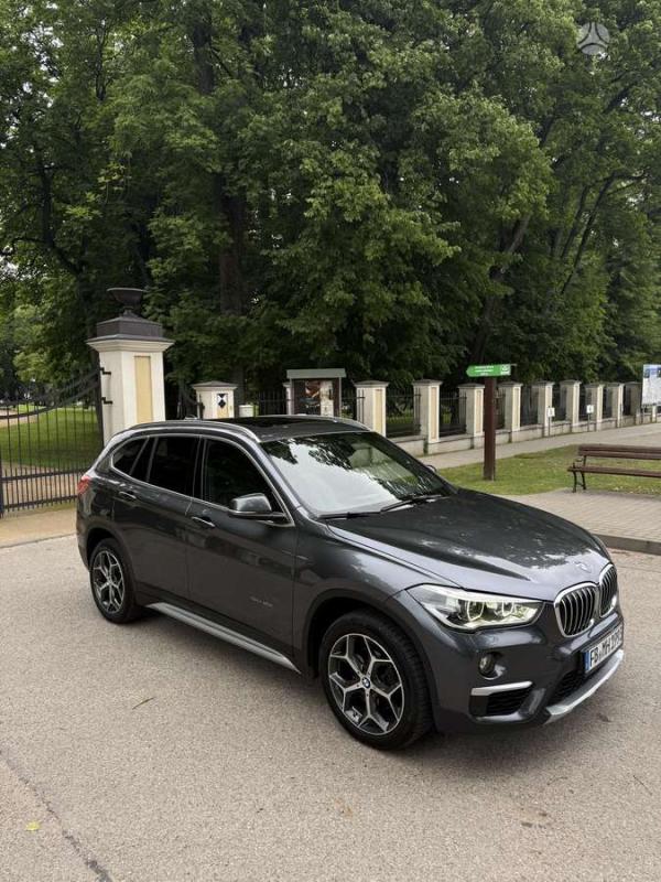 Grey BMW X1 2016 in Marijampole, with an engine capacity of 2.00 L and mileage of 274 thousand km for 13000 €, photo 3 on AUTOMOTO.COM.LV
