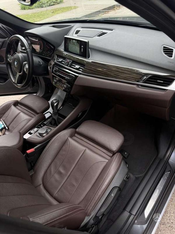 Grey BMW X1 2016 in Marijampole, with an engine capacity of 2.00 L and mileage of 274 thousand km for 13000 €, photo 9 on AUTOMOTO.COM.LV
