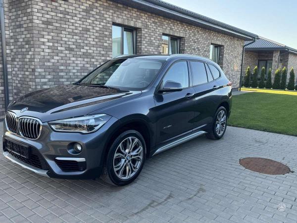 Grey BMW X1 2016 in Kaunas, with an engine capacity of 2.00 L and mileage of 245 thousand km for 12950 €, photo 1 on AUTOMOTO.COM.LV