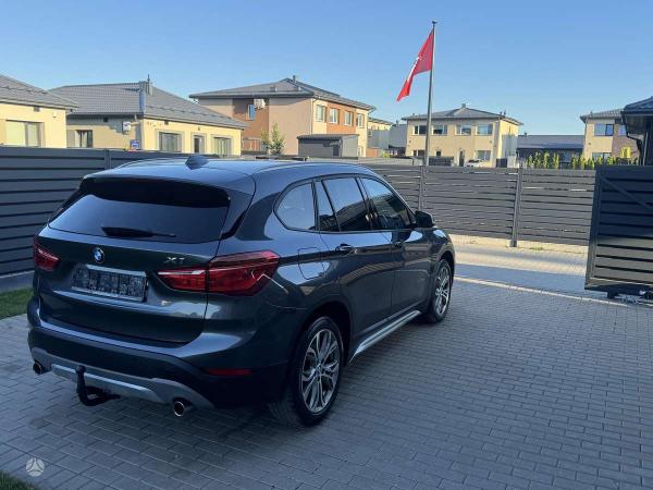 Grey BMW X1 2016 in Kaunas, with an engine capacity of 2.00 L and mileage of 245 thousand km for 12950 €, photo 7 on AUTOMOTO.COM.LV