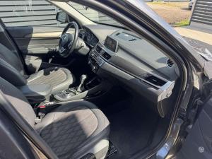 Grey BMW X1 2016 in Kaunas, with an engine capacity of 2.00 L and mileage of 245 thousand km for 12950 €, photo 12 on AUTOMOTO.COM.LV