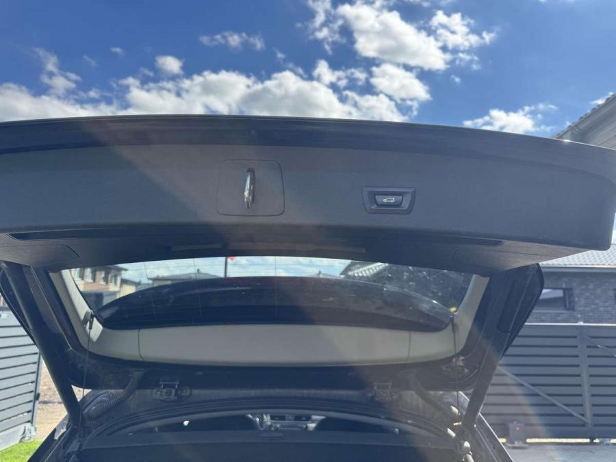 Grey BMW X1 2016 in Kaunas, with an engine capacity of 2.00 L and mileage of 245 thousand km for 12950 €, photo 19 on AUTOMOTO.COM.LV