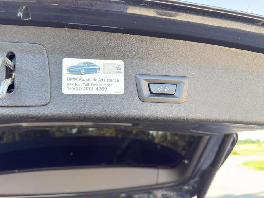 Grey BMW X1 2016 in Siauliai, with an engine capacity of 2.00 L and mileage of 249 thousand km for 6400 €, photo 19 on AUTOMOTO.COM.LV