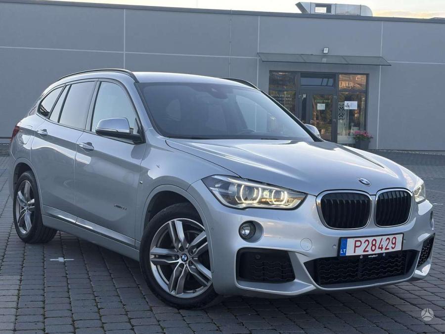 Grey BMW X1 2016 in Raseiniai, with an engine capacity of 2.00 L and mileage of 296 thousand km for 12999 €, photo 3 on AUTOMOTO.COM.LV