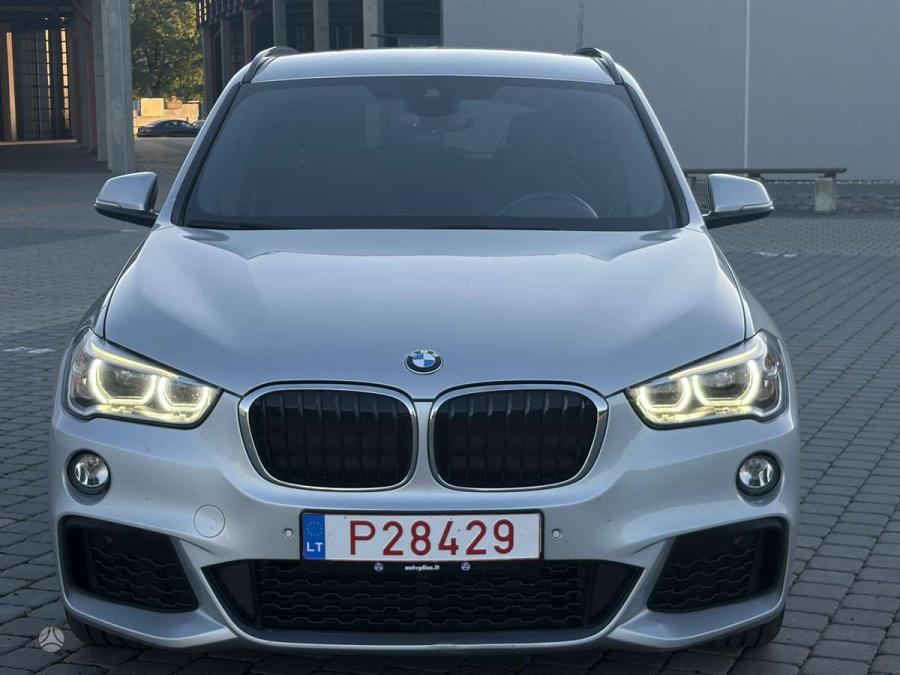 Grey BMW X1 2016 in Raseiniai, with an engine capacity of 2.00 L and mileage of 296 thousand km for 12999 €, photo 8 on AUTOMOTO.COM.LV