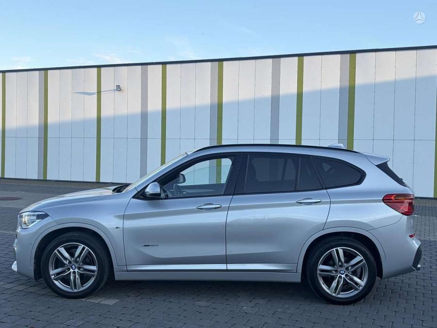 Grey BMW X1 2016 in Raseiniai, with an engine capacity of 2.00 L and mileage of 296 thousand km for 12999 €, photo 10 on AUTOMOTO.COM.LV