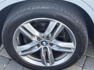 Grey BMW X1 2016 in Raseiniai, with an engine capacity of 2.00 L and mileage of 296 thousand km for 12999 €, photo 26 on AUTOMOTO.COM.LV
