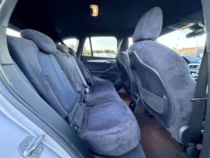 Grey BMW X1 2016 in Raseiniai, with an engine capacity of 2.00 L and mileage of 296 thousand km for 12999 €, photo 28 on AUTOMOTO.COM.LV