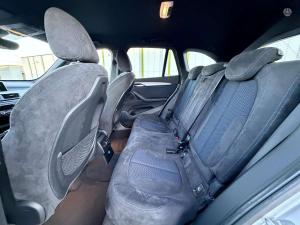 Grey BMW X1 2016 in Raseiniai, with an engine capacity of 2.00 L and mileage of 296 thousand km for 12999 €, photo 29 on AUTOMOTO.COM.LV