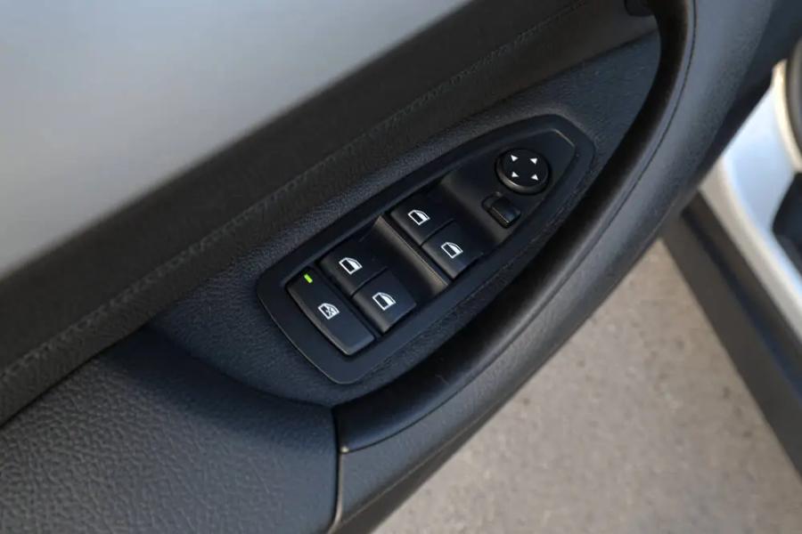 Pelēks BMW X1 2016 Jelgava, ar dzinēja tilpumu 2.00 L un nobraukumu 241 tūkst. km par 12750 €, foto 23 vietnē AUTOMOTO.COM.LV