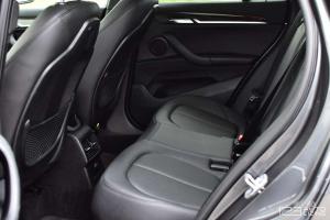 Grey BMW X1 2016 in Kretinga, with an engine capacity of 2.00 L and mileage of 241 thousand km for 10500 €, photo 16 on AUTOMOTO.COM.LV