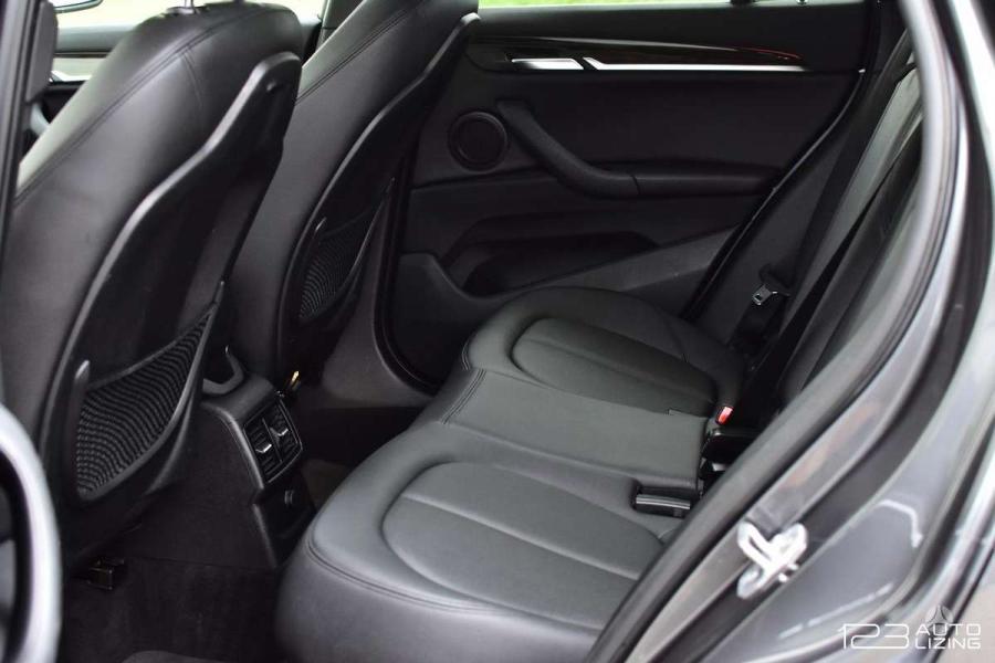Grey BMW X1 2016 in Kretinga, with an engine capacity of 2.00 L and mileage of 241 thousand km for 10500 €, photo 16 on AUTOMOTO.COM.LV