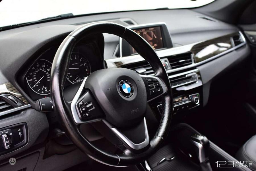Grey BMW X1 2016 in Kretinga, with an engine capacity of 2.00 L and mileage of 241 thousand km for 10500 €, photo 28 on AUTOMOTO.COM.LV