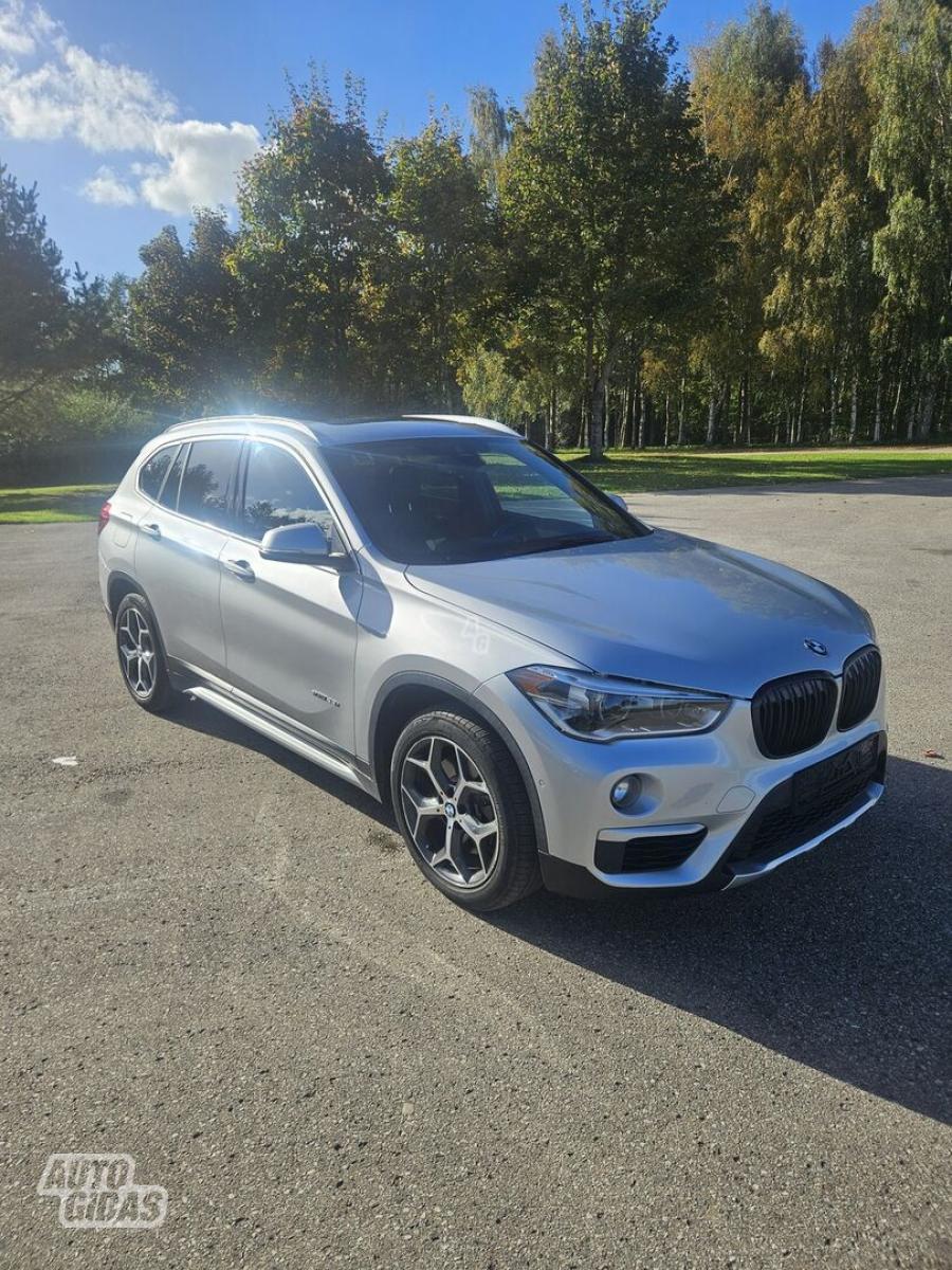 Grey BMW X1 2016 in Ukmerge, with an engine capacity of 2.00 L and mileage of 142 thousand km for 16499 €, photo 3 on AUTOMOTO.COM.LV
