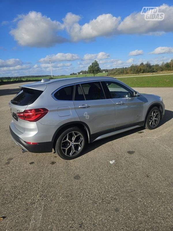 Grey BMW X1 2016 in Ukmerge, with an engine capacity of 2.00 L and mileage of 142 thousand km for 16499 €, photo 5 on AUTOMOTO.COM.LV